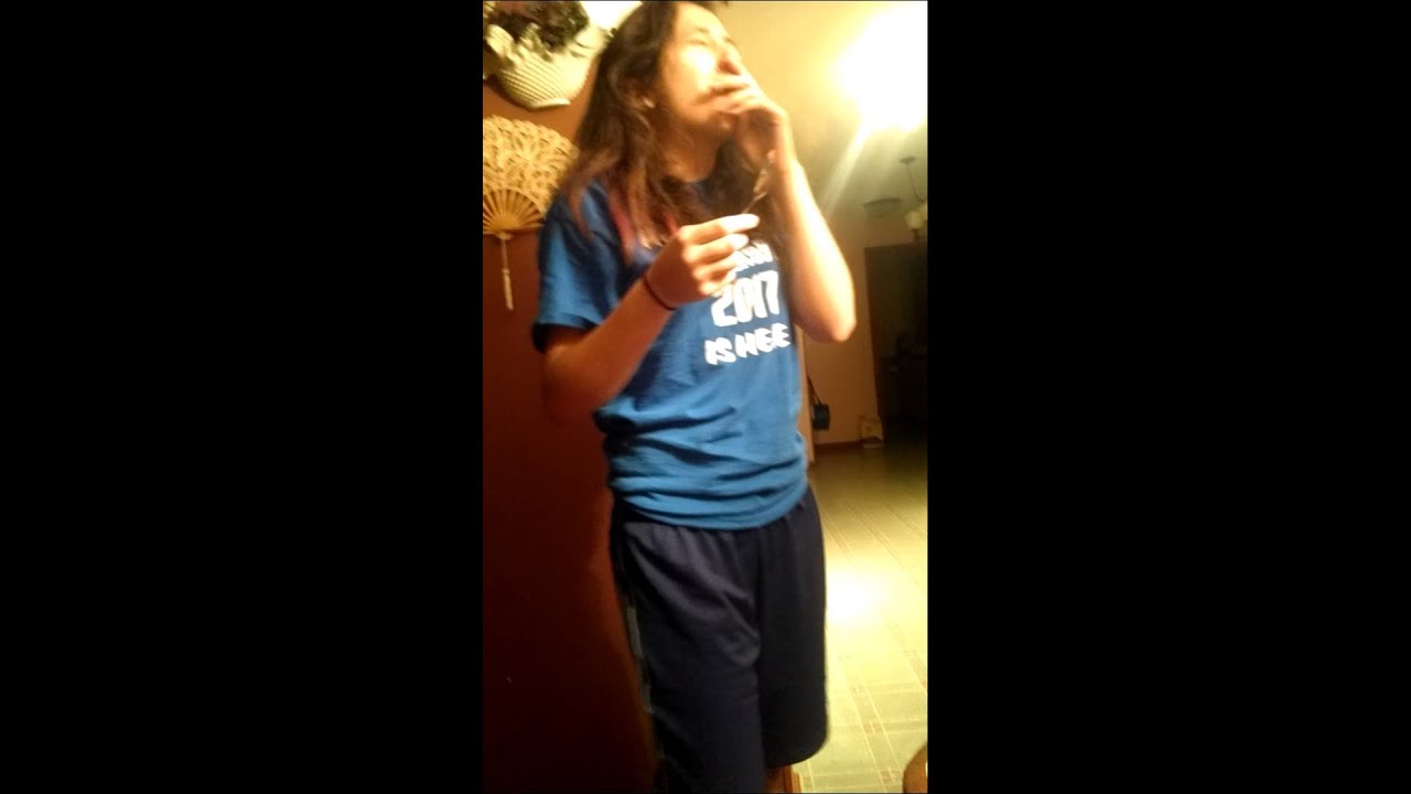 Cinnamon challenge. Throw up - YouTube
