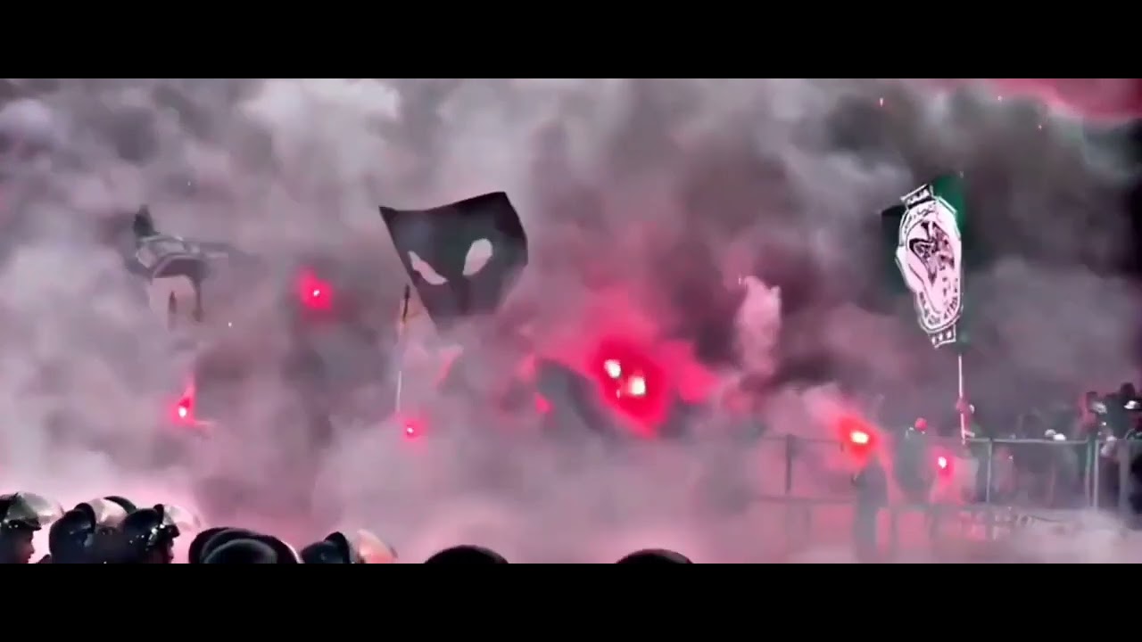 Ultras Raja Casablanca - YouTube
