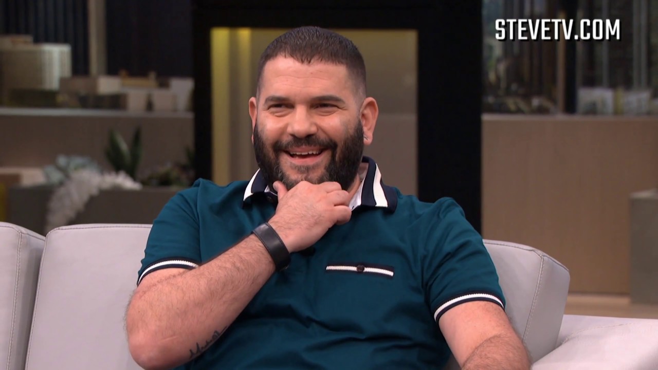 Guillermo Diaz Writes Huck’s Scandal Ending - YouTube