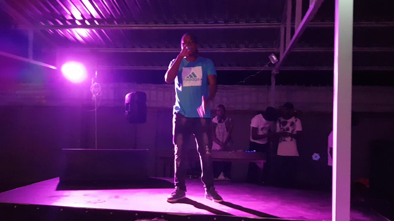 Lekganyane live at leratos - YouTube