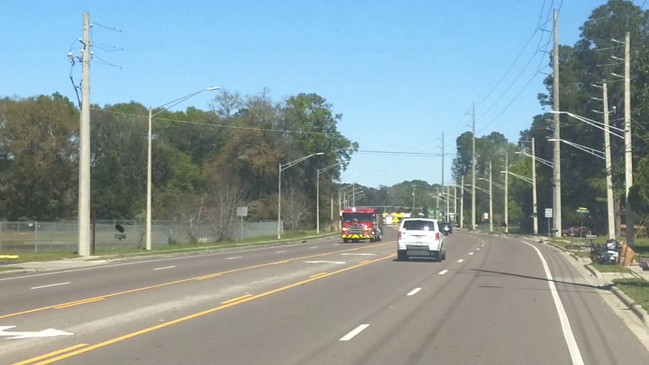 JFRD Engine 36 Responding - YouTube