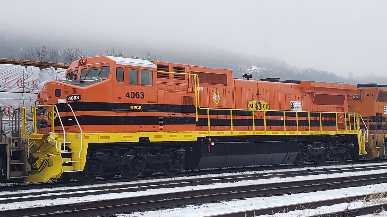 Chasing NECR 611 South With A C40-8W In The Lash Up. - YouTube