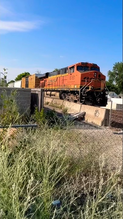 BNSF 6161 end DPU - YouTube