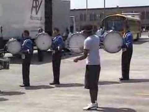 klein drumline - YouTube