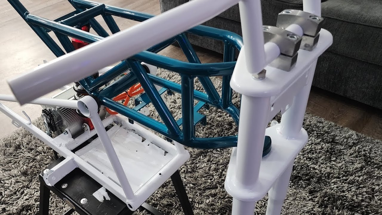 RAZOR RSF 650 BUILD SNEAK PEEK - YouTube