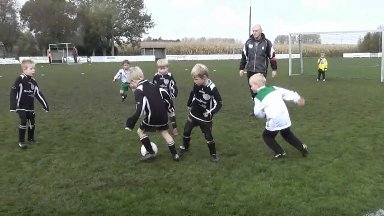 U7 Zaffelare vs U7A KFC Moerbeke 30 oktober 2010 - YouTube