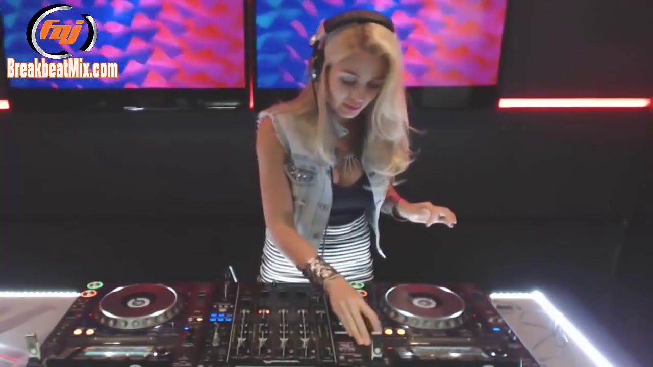 DJ Funkot 2017 Vol 02 Perform Live DJ Amely - YouTube