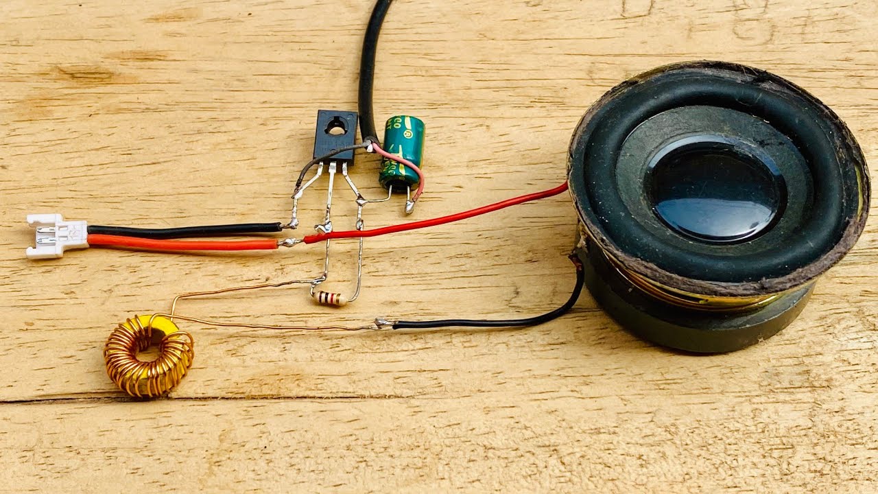 Comment Fabriquer un Amplificateur Audio Miniature - YouTube