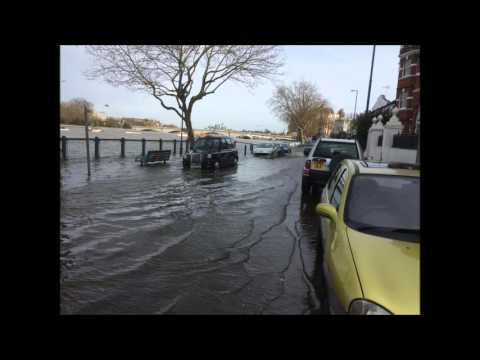 Flooding London Putney 2016 April - YouTube