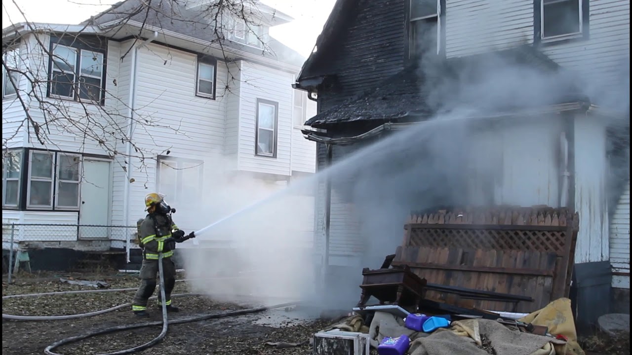 House Fire, Gable St., Waterloo, Iowa 120319 - YouTube
