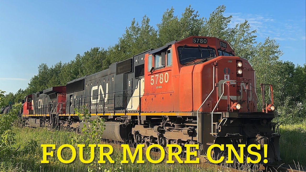 (CN SD70ACE 8100/ A SD75I Leader) CN Q107, Q104, Q109 and M314 At ...