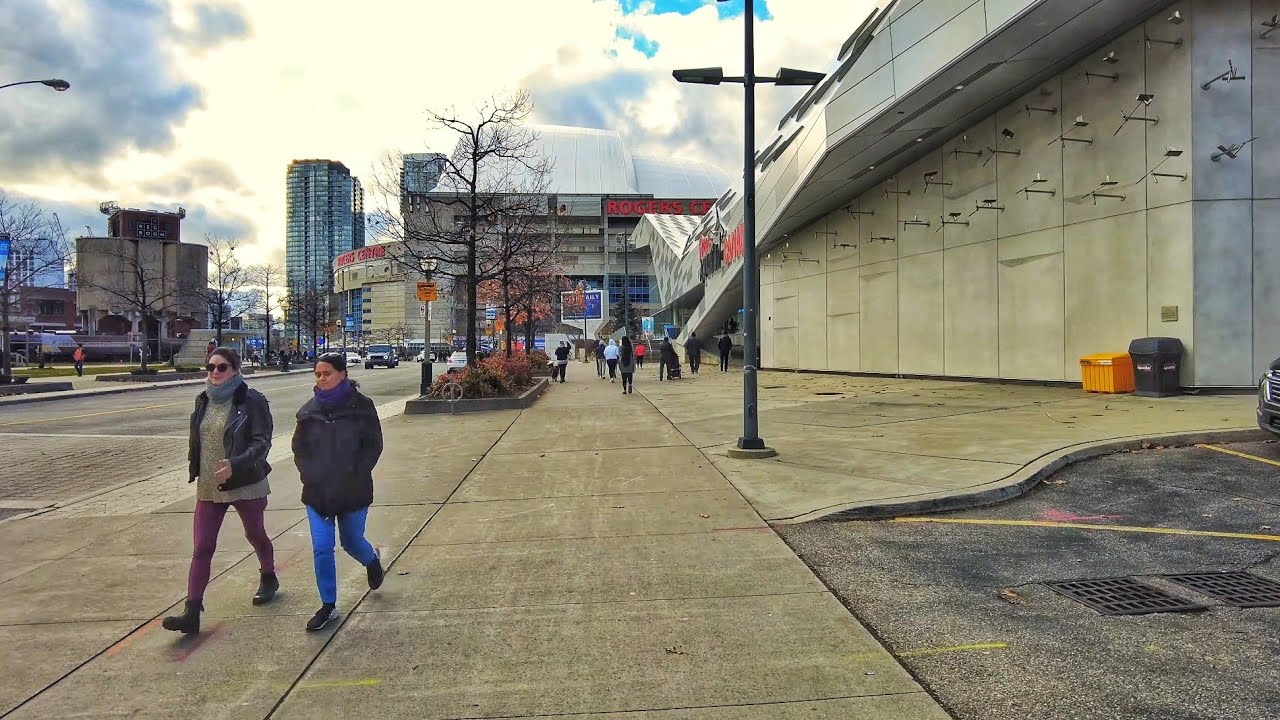 Toronto Walk - South Core | Entertainment District | Wellington Place ...