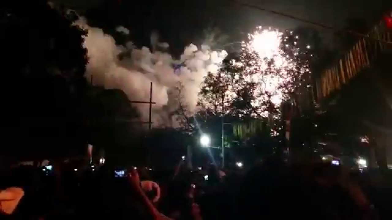 Thrissur Pooram Fireworks 2014 - Paramekavu HD #thrissurpooram - YouTube