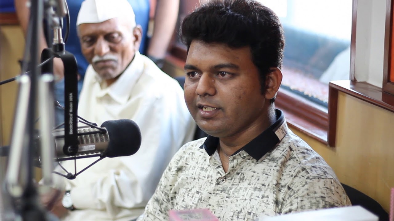 Chalk artist Anand Pawar at Radio City Pune Studios with Rj Shonali ...