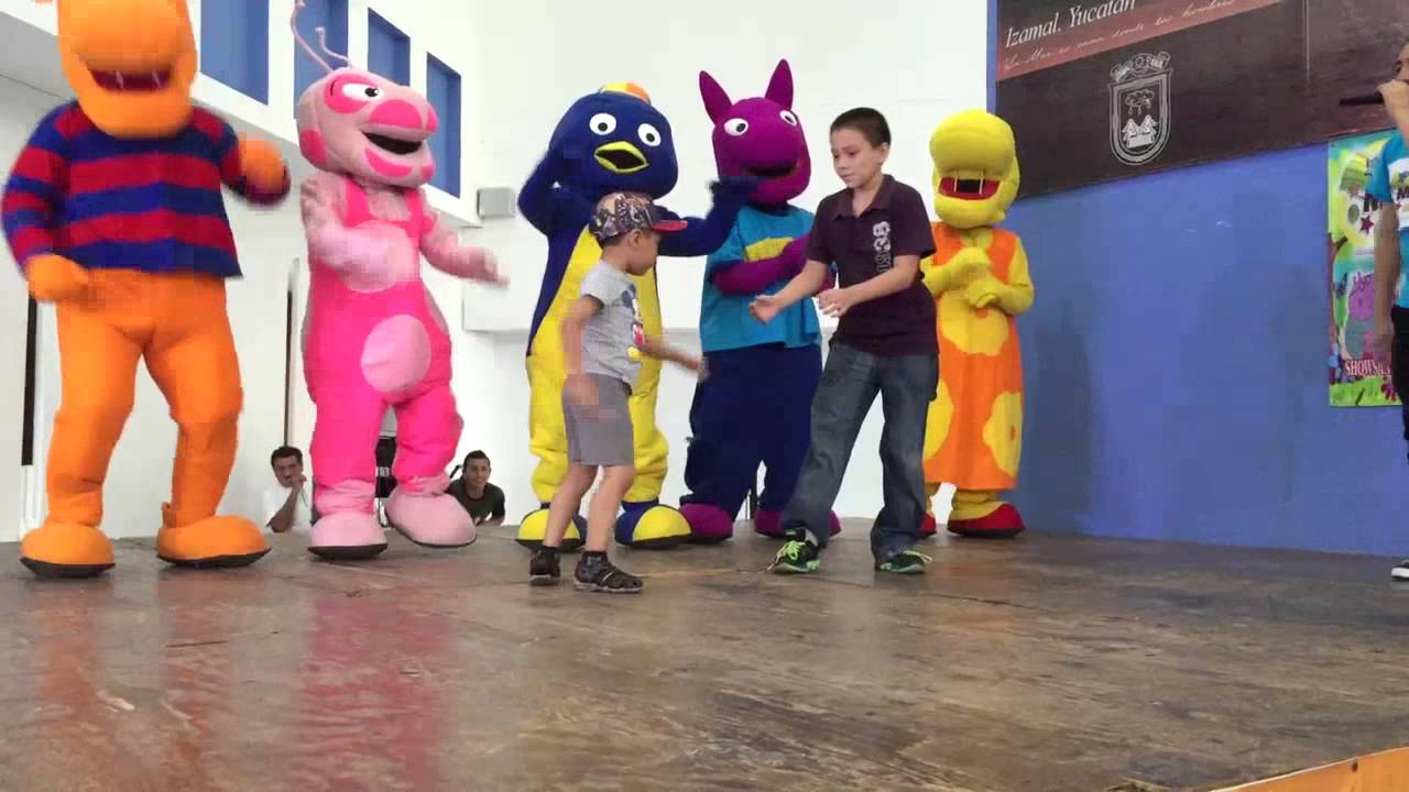 Rodrigo bailando con los Backyardigans! - YouTube