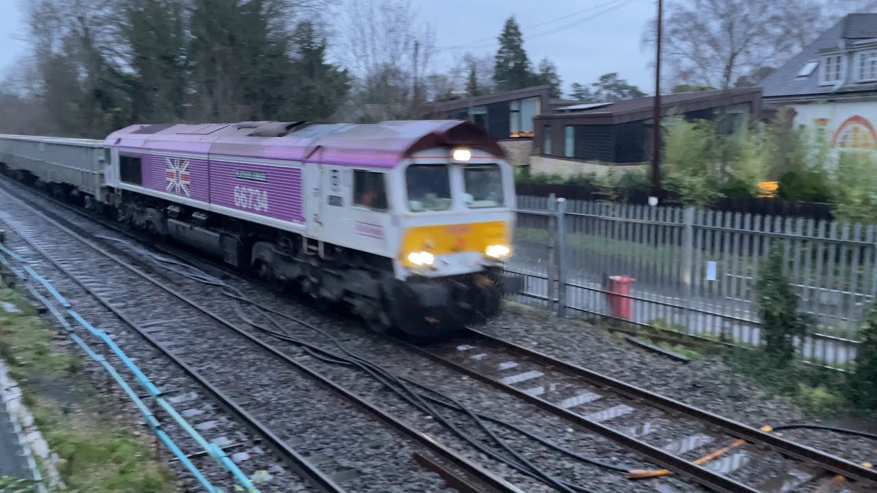 Class 66 + 450 Desiro | 66734 + 450093 + 450008 + 450098 | GBRf + SWR ...