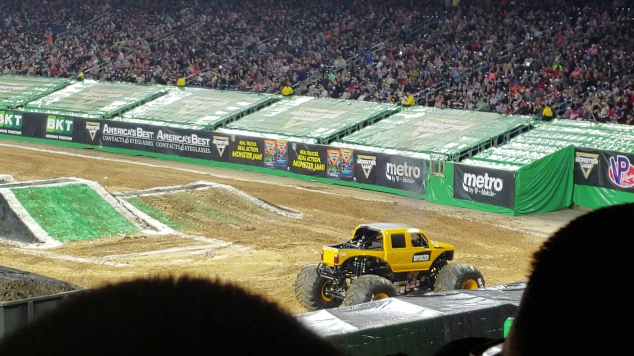Monster jam 3 - YouTube
