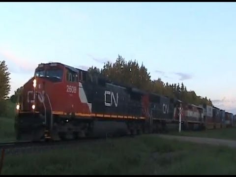 CN Train Spotting: CN 2608 5704 & BCOL 4616 Leads CN 116 East At Entwhistle AB 6/13 6/22/12 ...