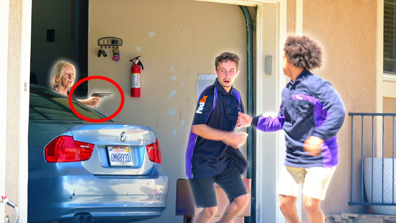 Fake Fed Ex Prank (Gun was pulled) - YouTube