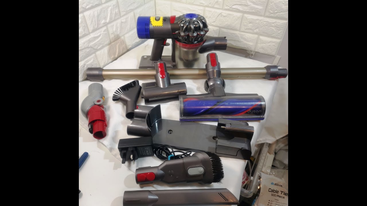Dyson V8 Animal Cordless Vacuum Cleaner Serial F7W UK NAEO410A - YouTube
