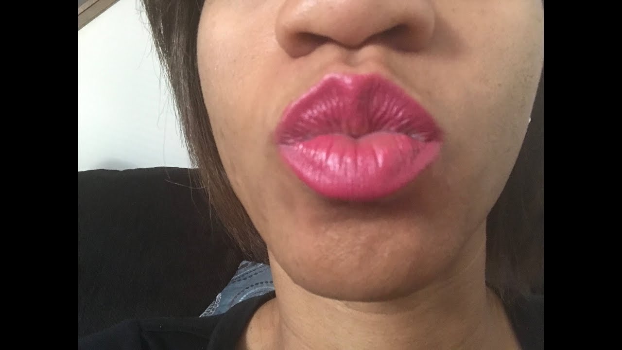 Gum chewing some popping smacking sounds ASMR - YouTube