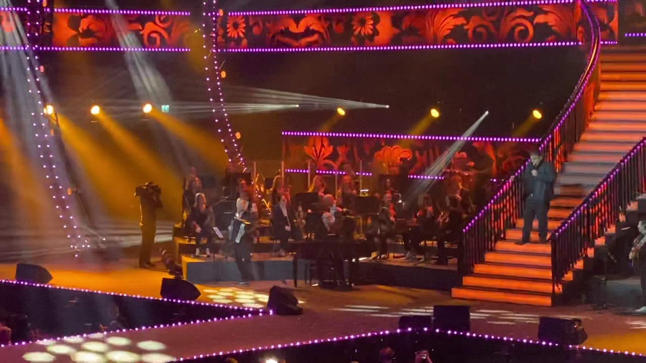 Django Wagner- Kali- Muziekfeest van het jaar 14-12-2019 - YouTube