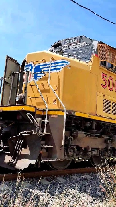 UP 5004 SD70M #train #ferromex - YouTube