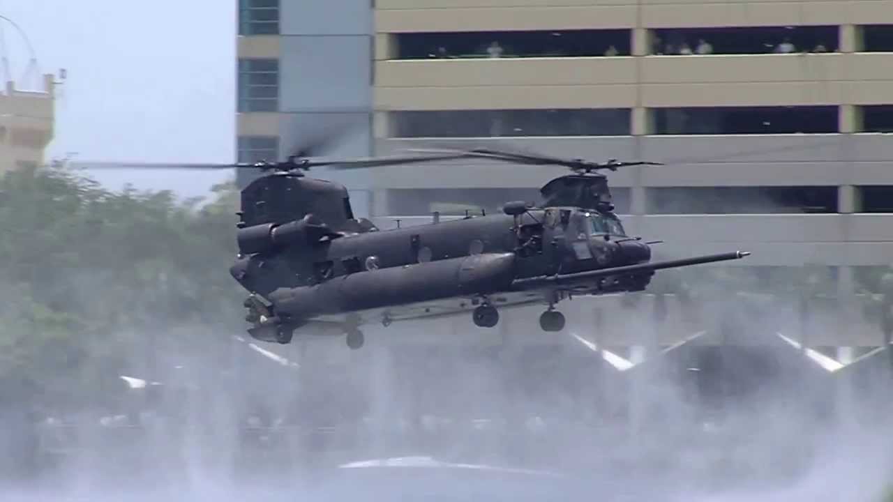 MH-47 Chinook - Water drop zodiac & personnel (Infil) - YouTube