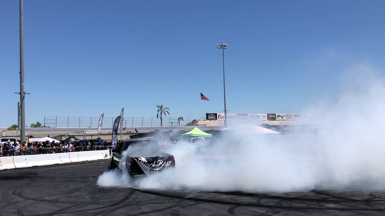 Block boyz @I-5 smokeout - YouTube