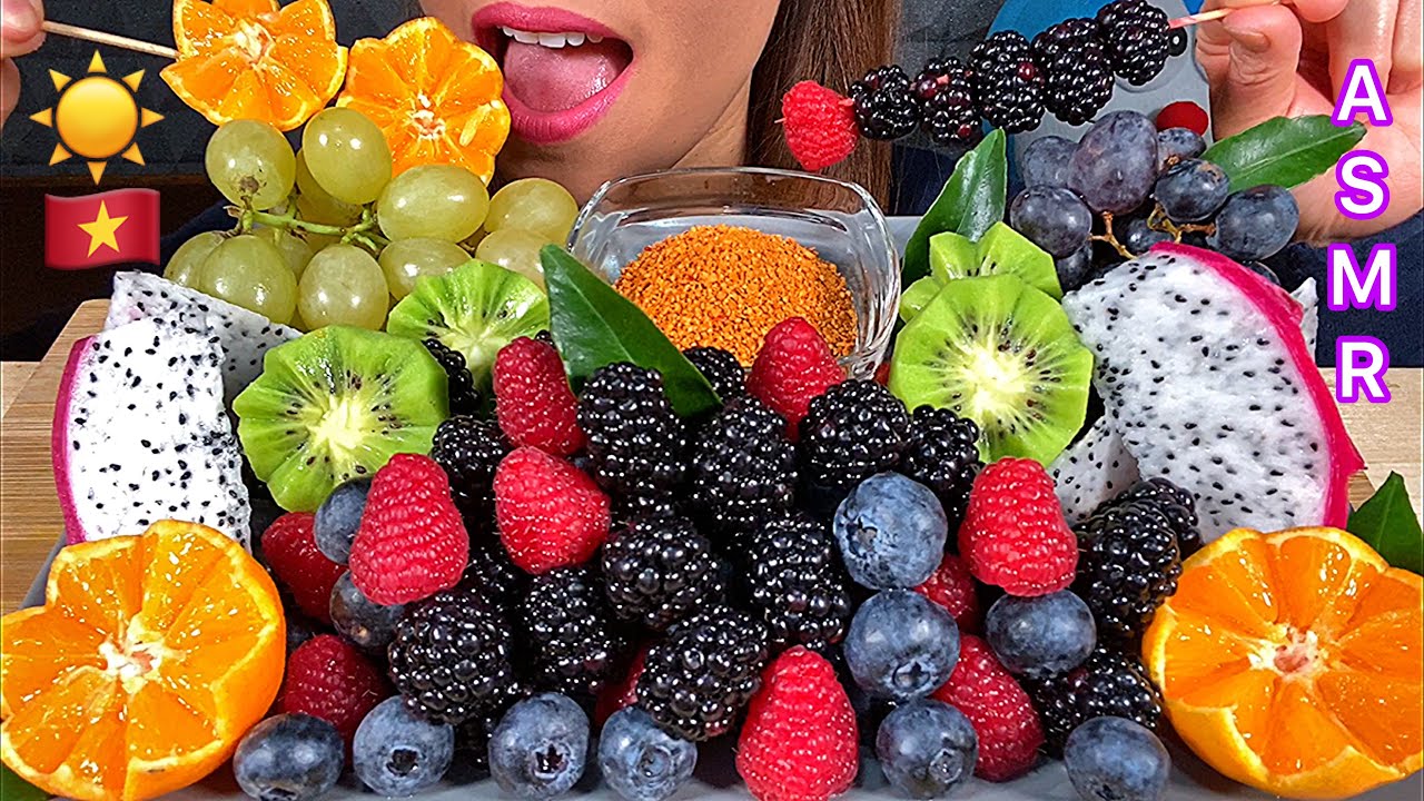 EATING FRESH FRUIT PLATTER *MAKAN BUAH SEGAR* ताजे फल खाएं ASMR Eating ...