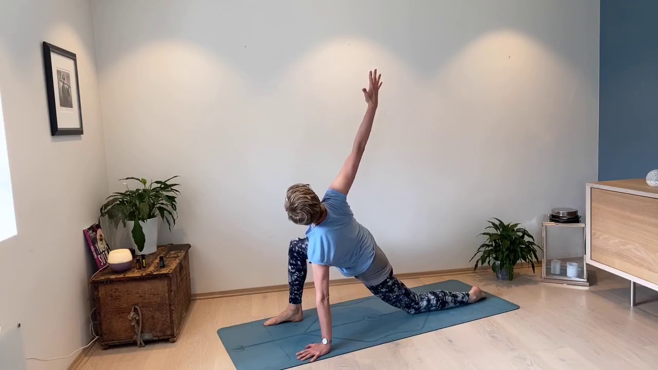 Yoga kontorstrekk - YouTube