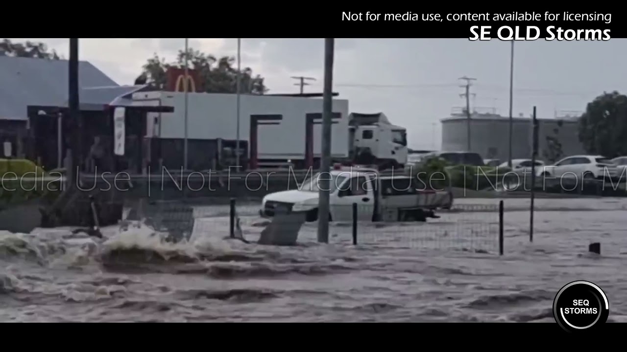 Beaudesert - Flash Flooding - Wednesday 8th December 2021 - YouTube