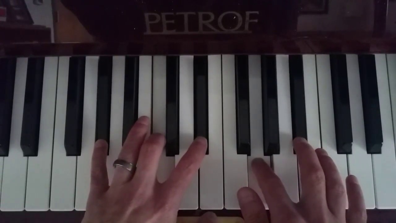 How to play an A flat Major 9 chord - YouTube