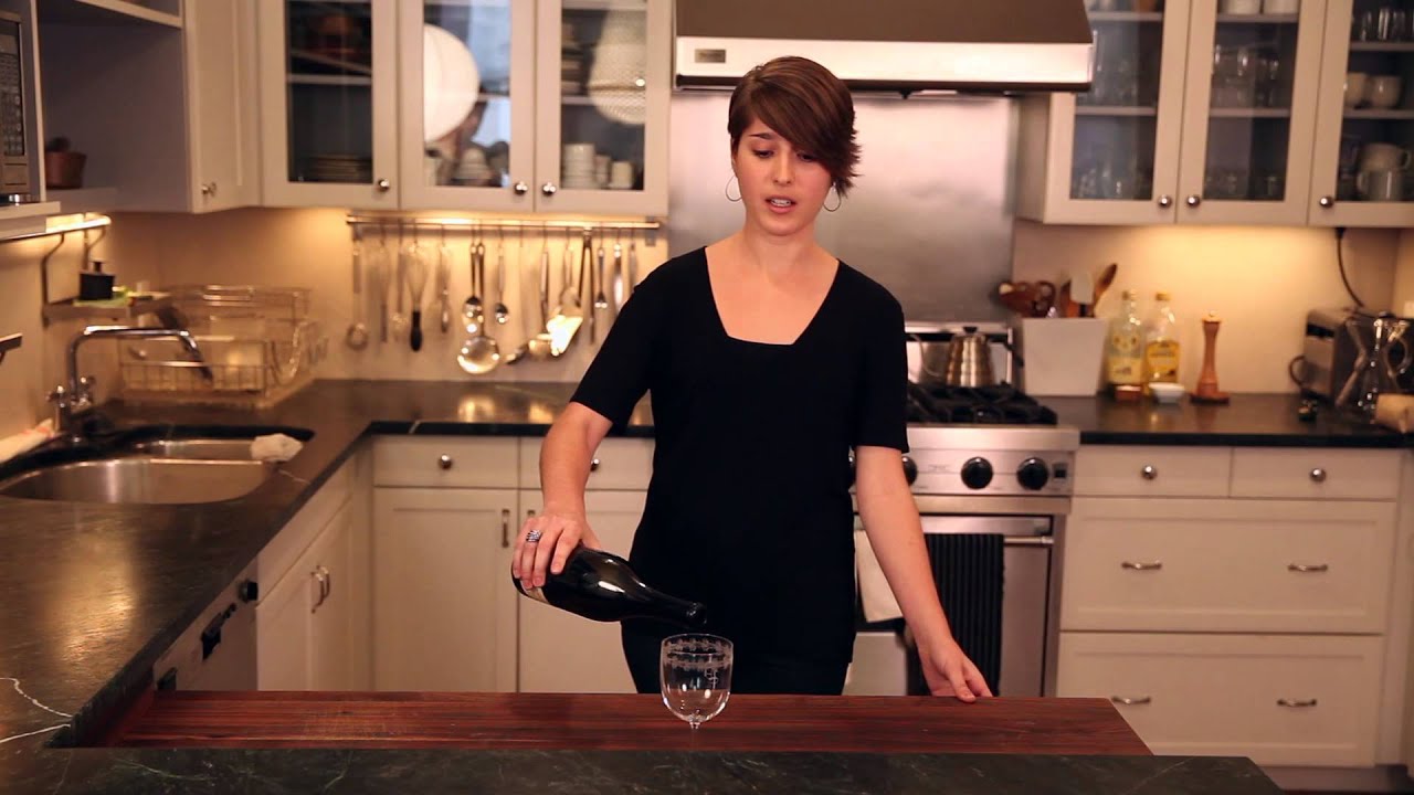 Pouring Wine Without a Drop Stop - YouTube