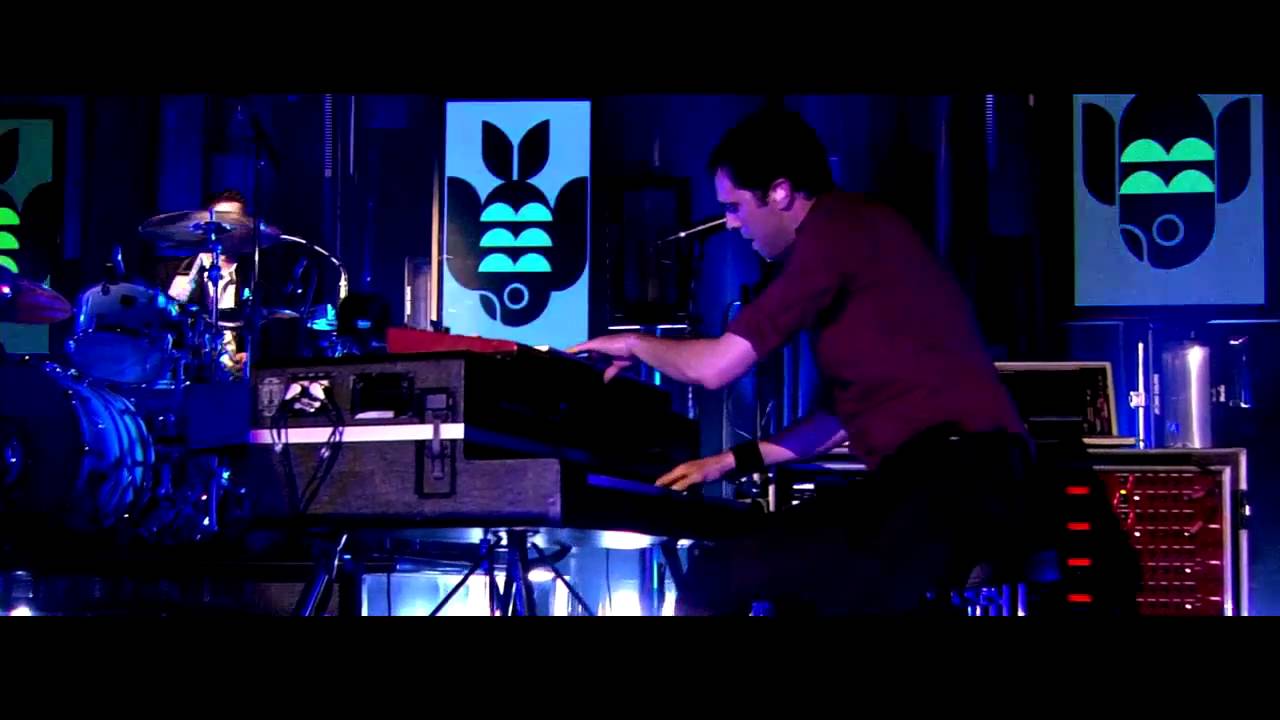 Keane (HD) - Nothing in My Way (Live at O2 Arena) - YouTube