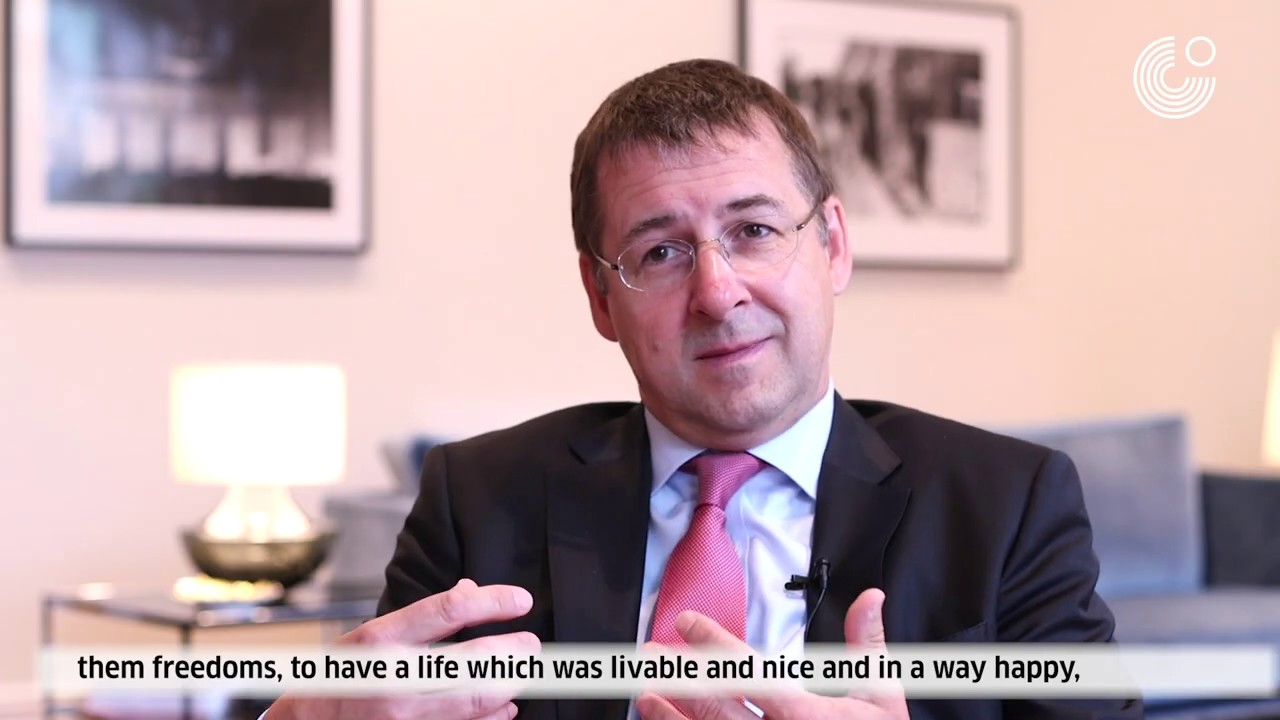 David Gill – Freedoms in the GDR - YouTube