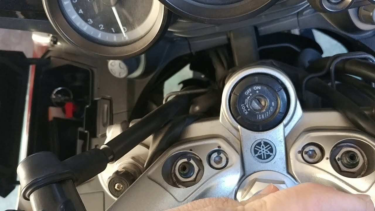 88. Yamaha FJR 1300 handlebar position change tips bolt and nut help ...