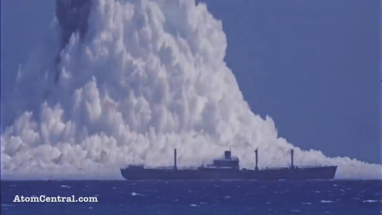 Fat man jumps into the pool (nuklear bomb) - YouTube