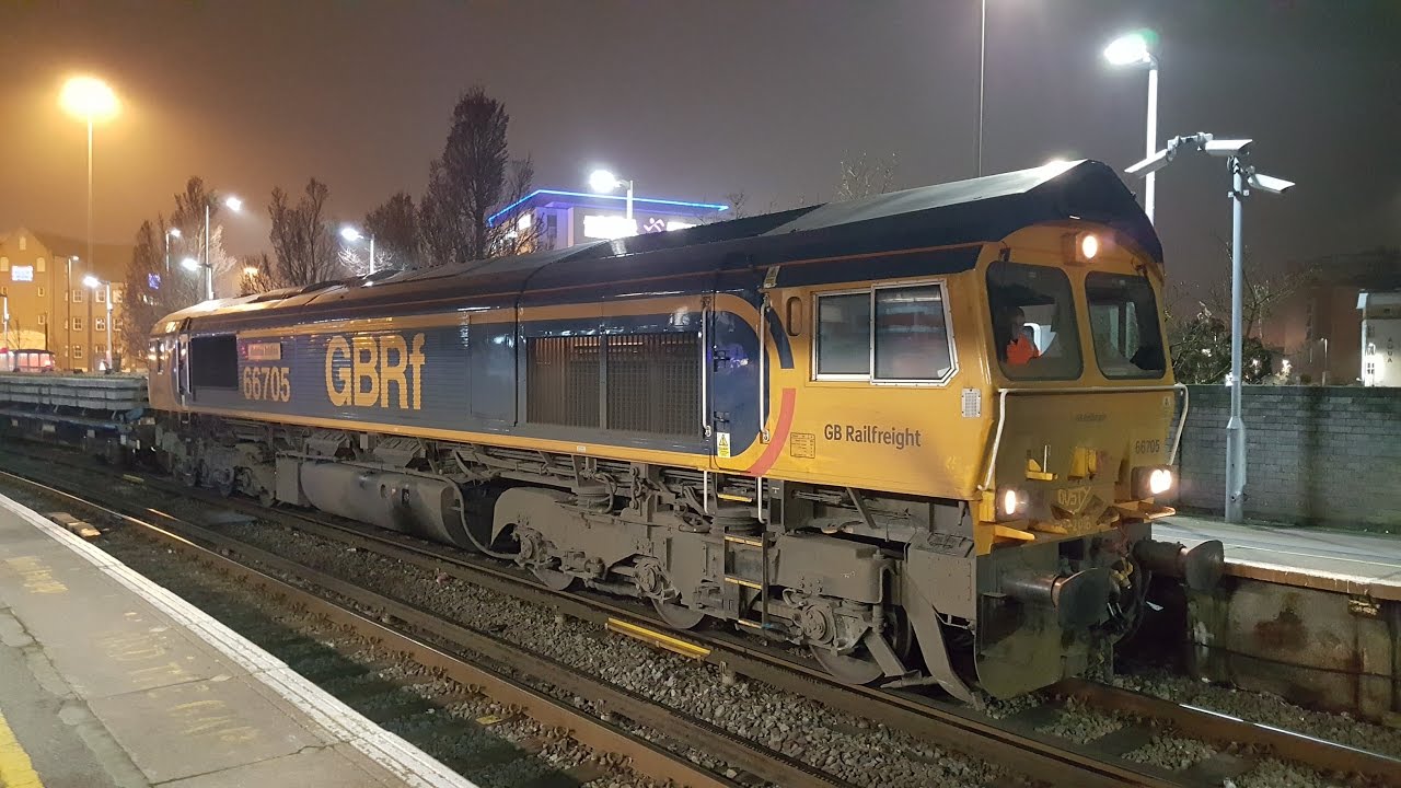 66705 6G10 Poole Friday March 10th 2017 - YouTube