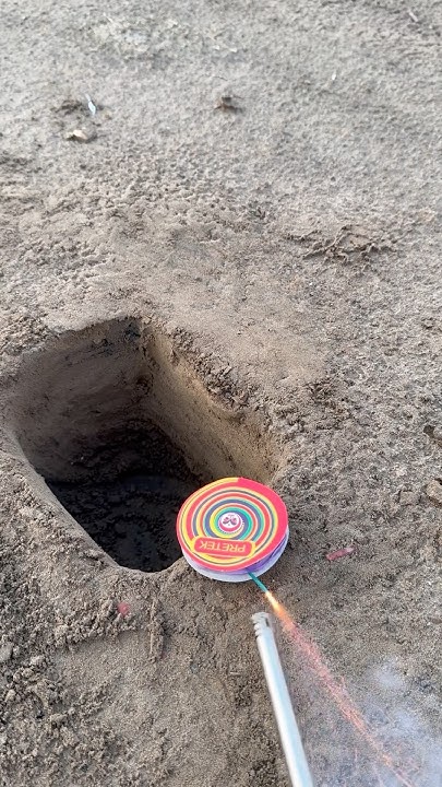 NYUMET MERCON GANGSING JUMBO PRETEK DIDALAM TANAH!!! SERU #experiment #mercon #petasan #shorts ...