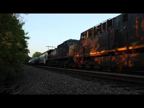 CSX M427, with an SD40-2 leader, leaves the siding at Saco ME around sunset on 5/30/23. - YouTube