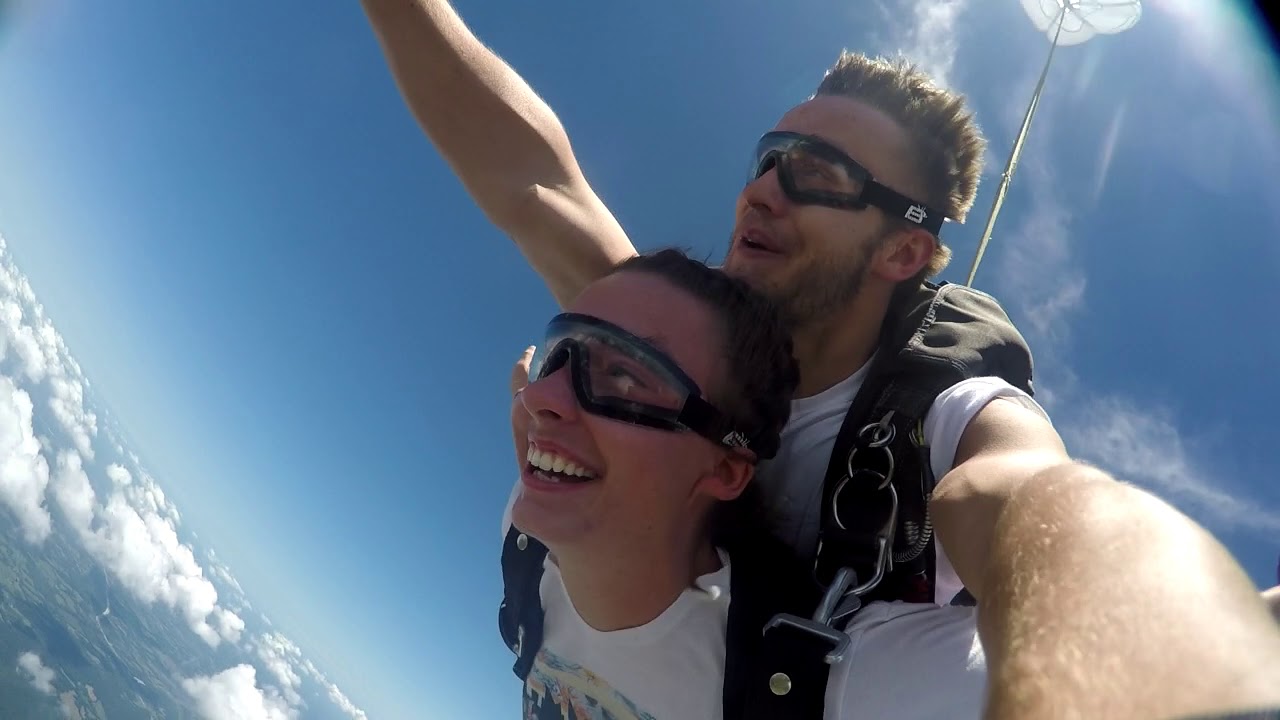 Another Successful Tandem Skydive at Skydive Tennessee with Emily ...