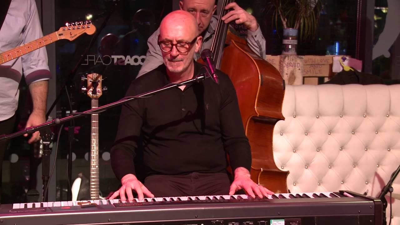 Mal Pope & The Jacks - Keep On Running - YouTube