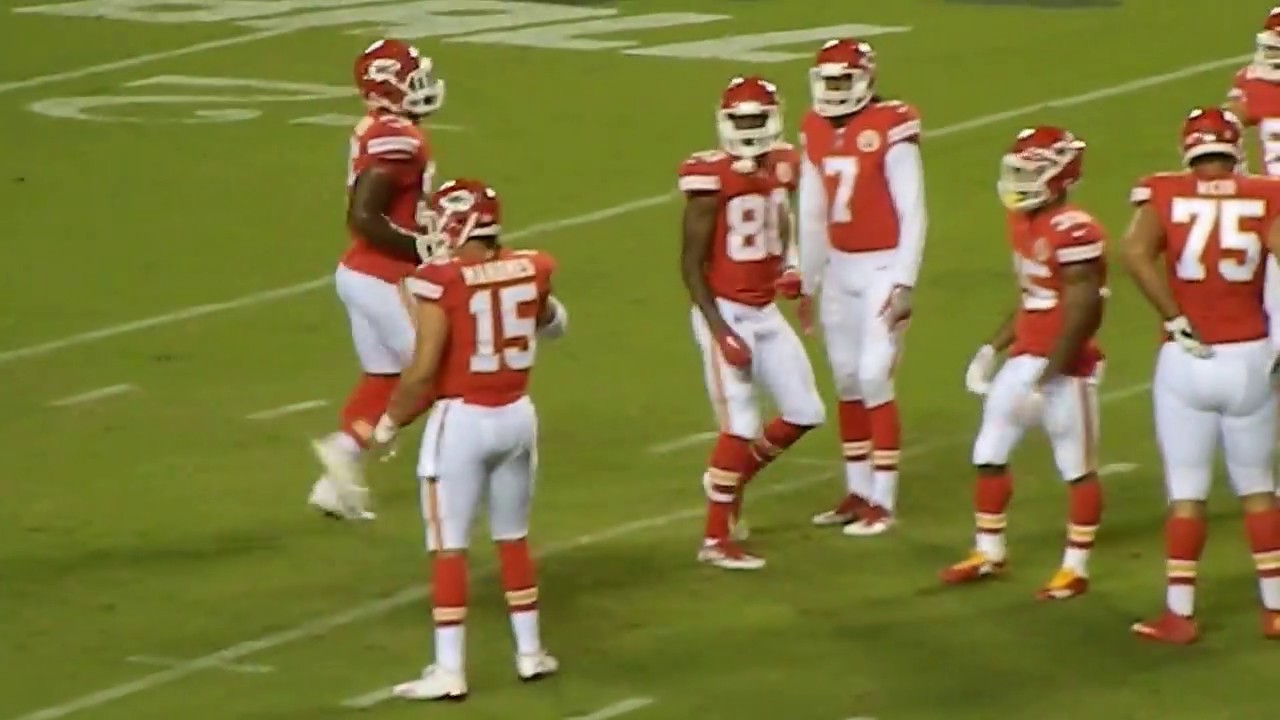 Patrick Mahomes 1st NFL Touchdown - YouTube