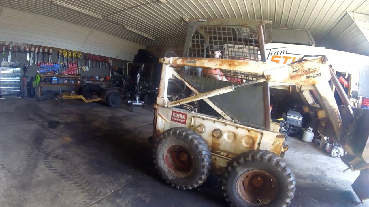 BOBCAT M600 MOVING HEAVY CHIPPER DRUM - YouTube