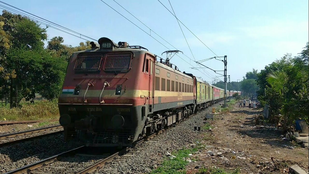 Howrah Pune AC Duronto Express gushes past Hadapsar at full speed - YouTube