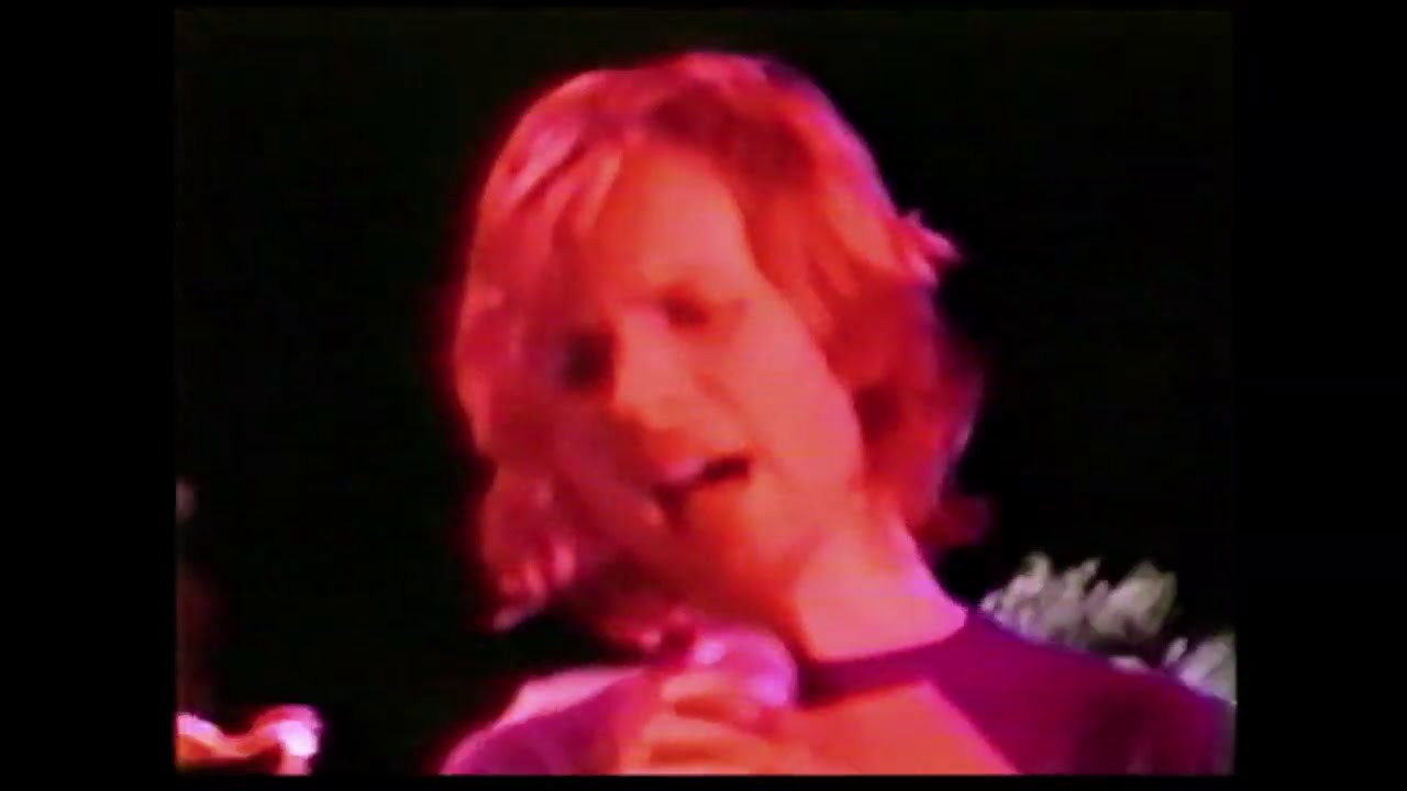 Beck (live concert) - December 9th, 1999, KeyArena (Deck The Hall Ball ...