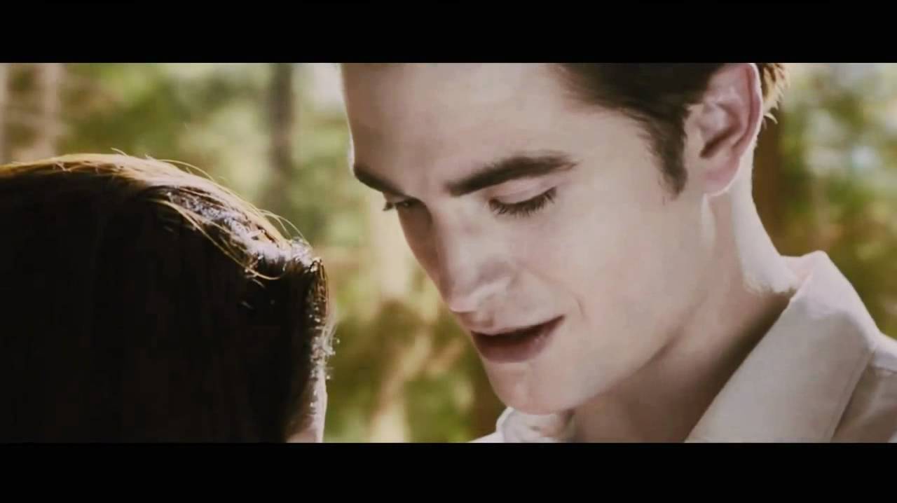 Breaking Dawn Part 2 - 10 Second Trailer Sneak Peek (HD) - YouTube
