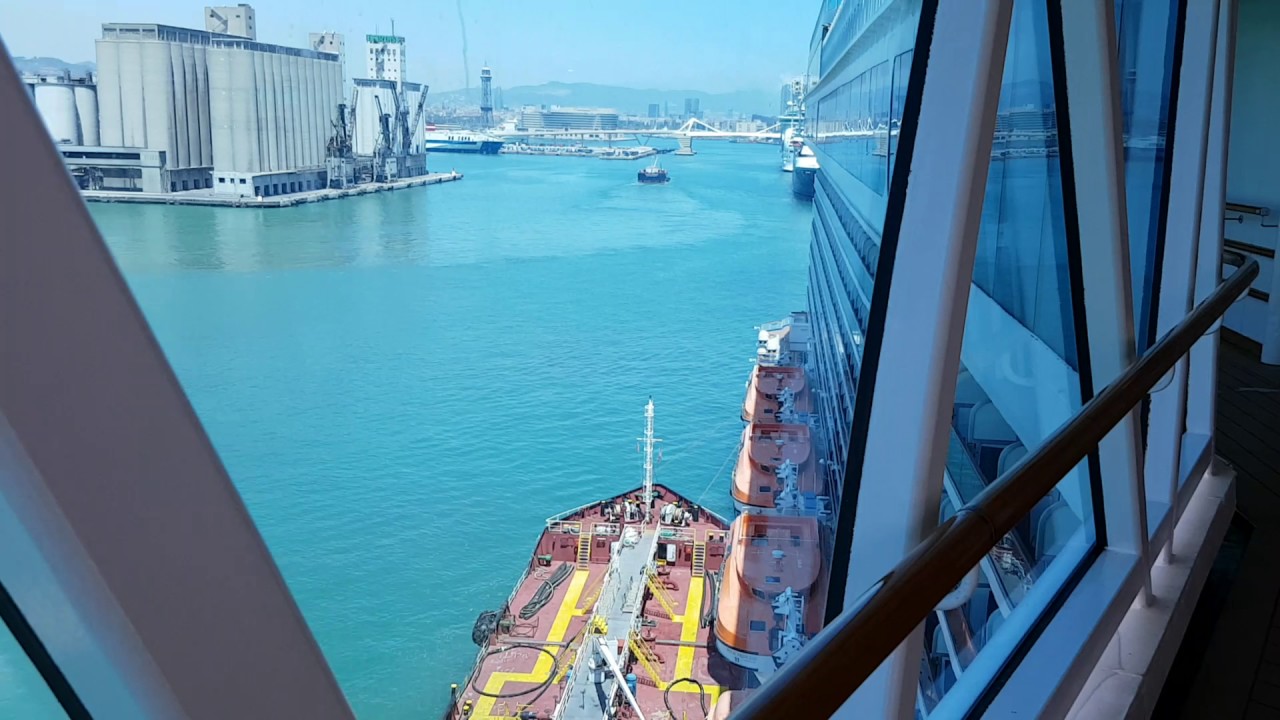 Skywalk and main pool on Royal Princess 2016 - YouTube