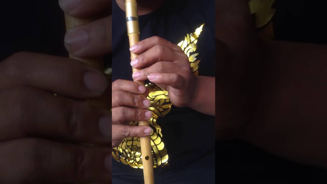 khmer flute- ខ្លុយខ្មែរ - YouTube